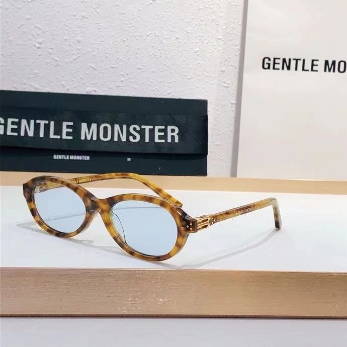 Top match Gentle Monster Sunglasses