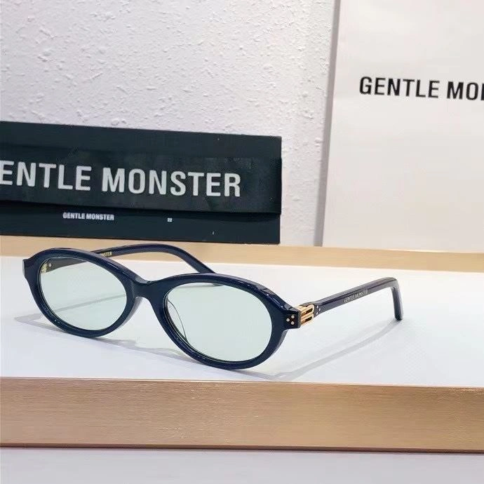 Top match Gentle Monster Sunglasses
