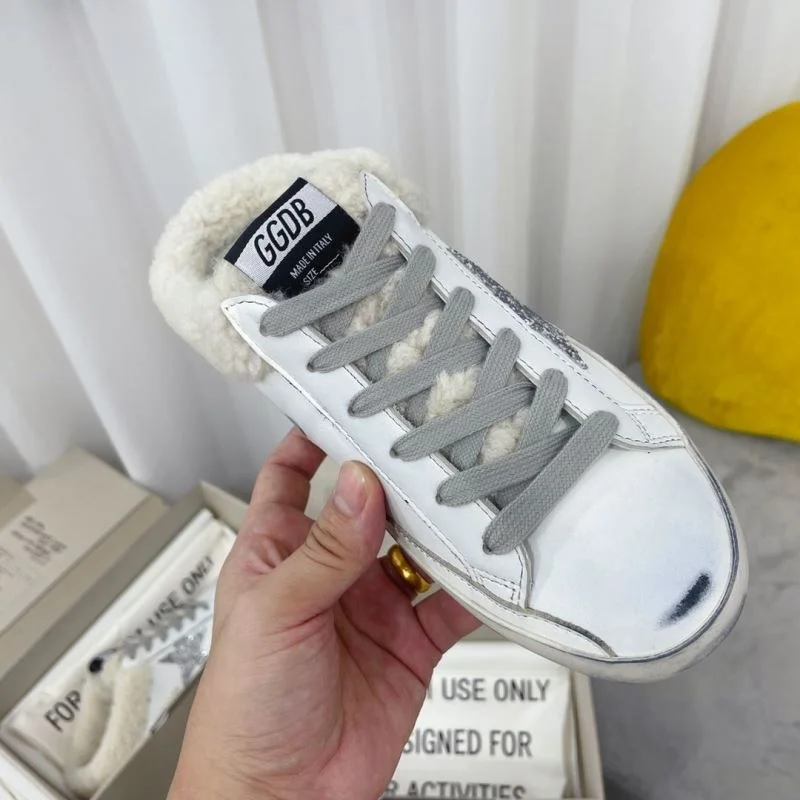 Indistinguishable Ggdb Sandals