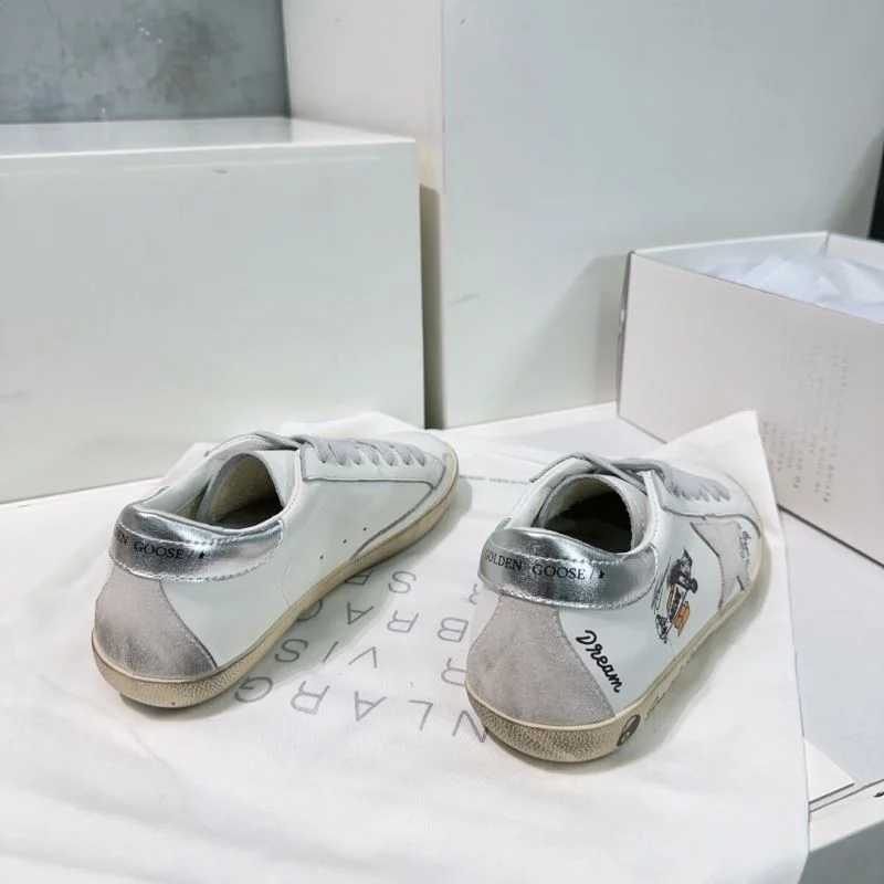 Indistinguishable Ggdb Shoes