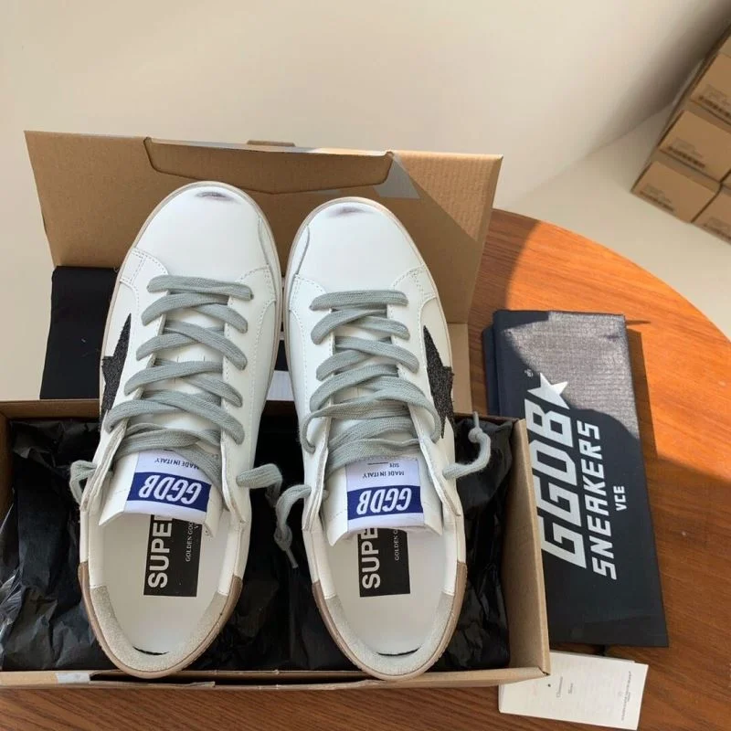 Value-priced Ggdb Shoes