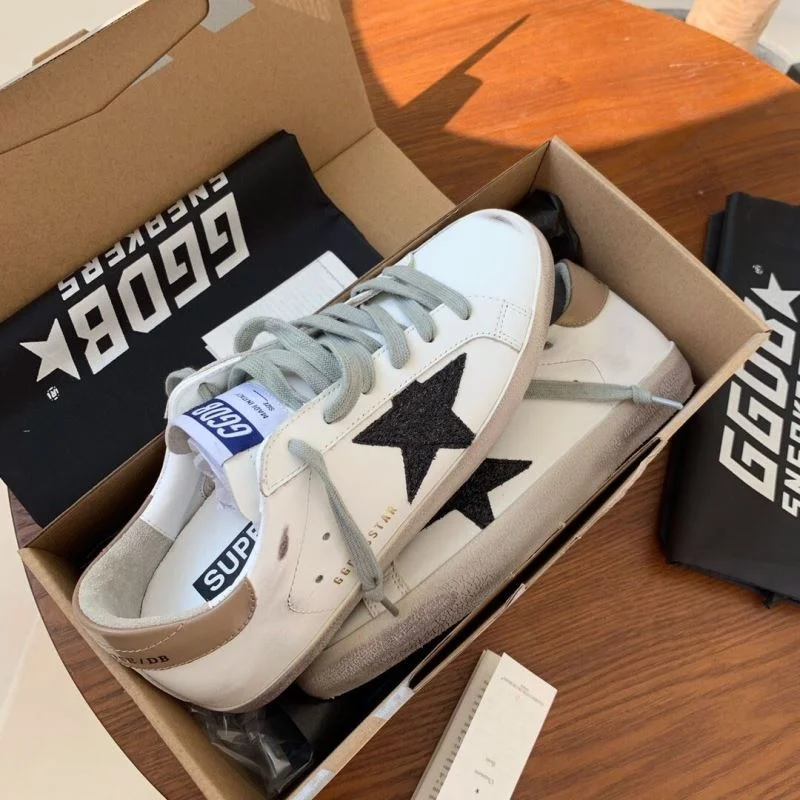 Value-priced Ggdb Shoes