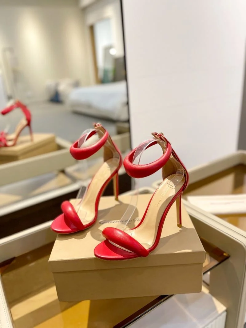 Value-priced Gianvito Rossi Sandals