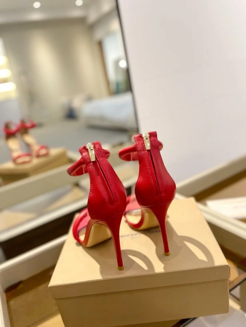 Value-priced Gianvito Rossi Sandals