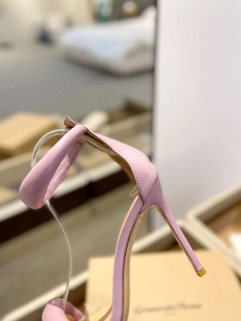 Accurate model Gianvito Rossi Sandals