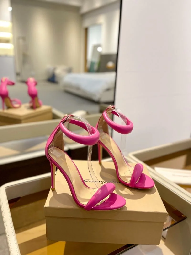High accuracy Gianvito Rossi Sandals