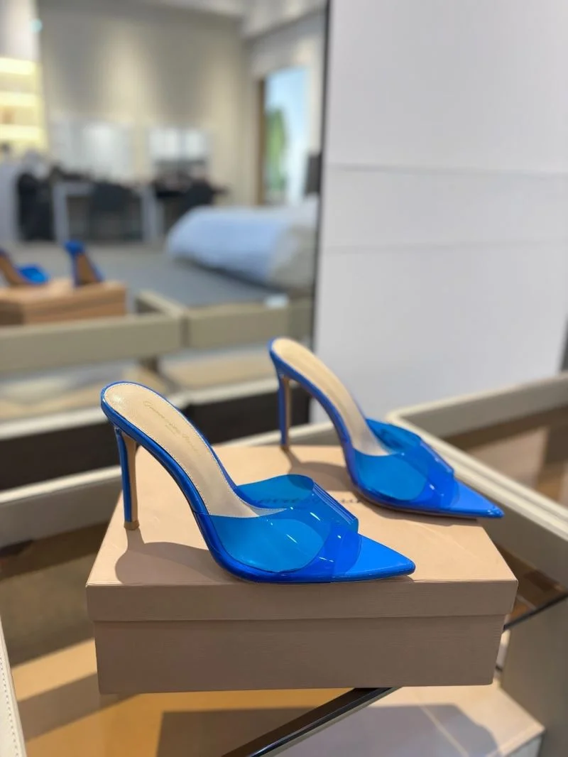 Legit Gianvito Rossi Sandals