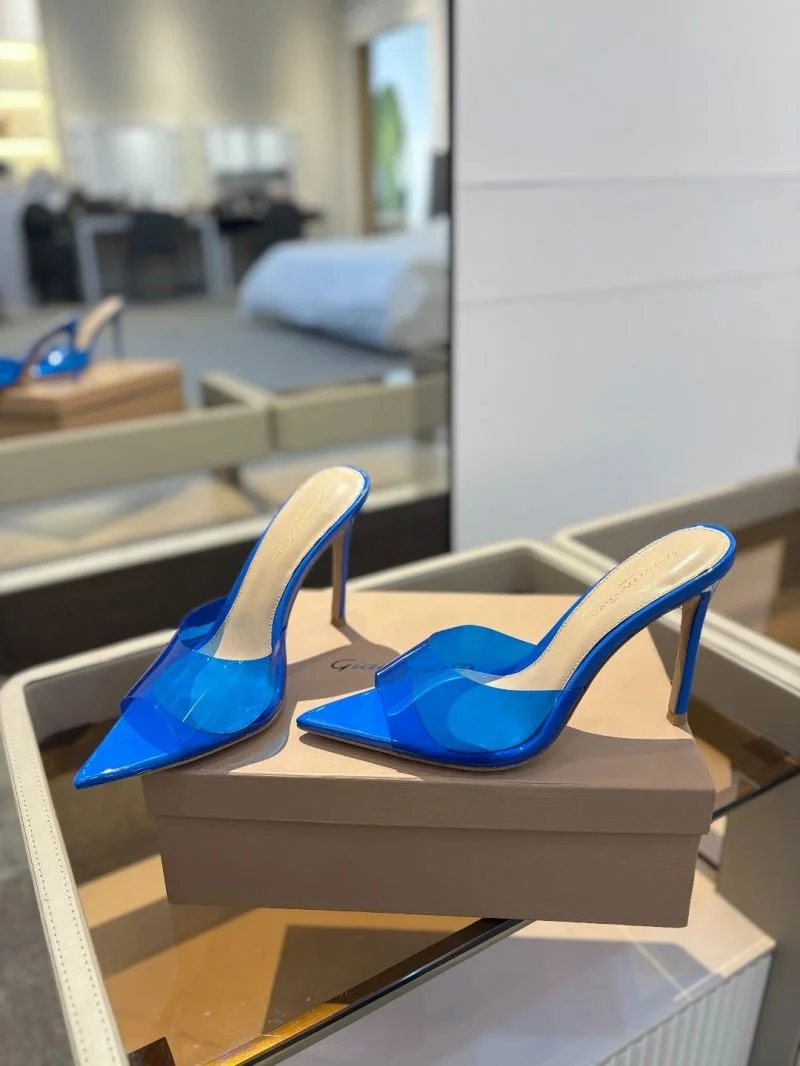 Legit Gianvito Rossi Sandals