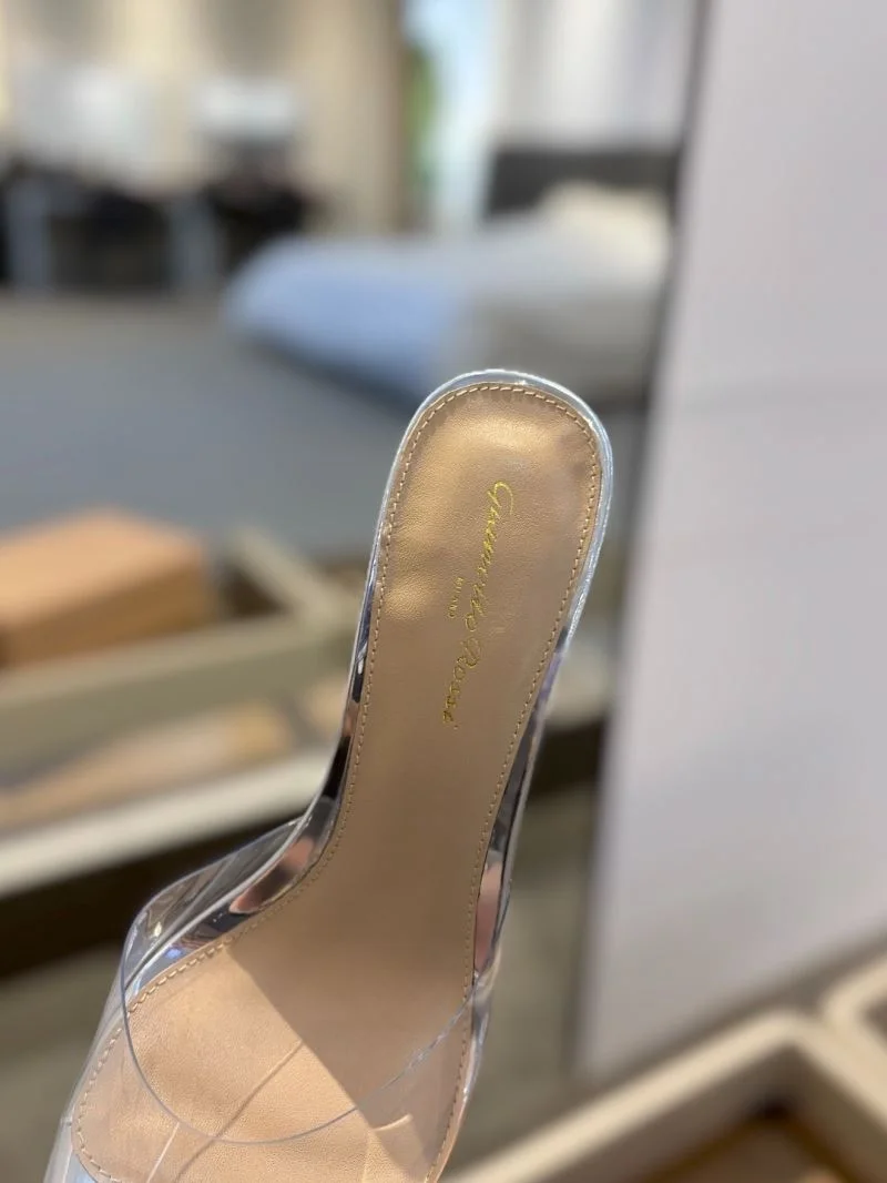 Bargain Gianvito Rossi Sandals