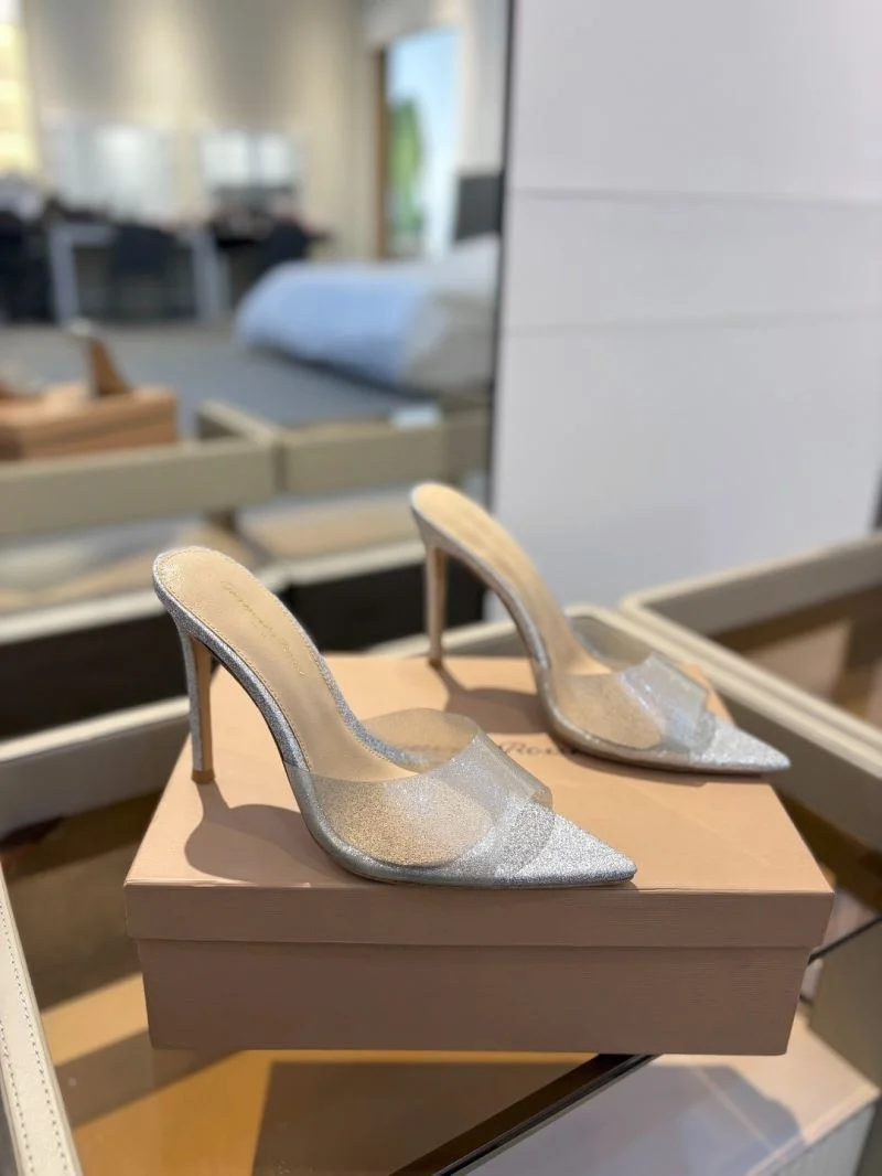 Value-priced Gianvito Rossi Sandals