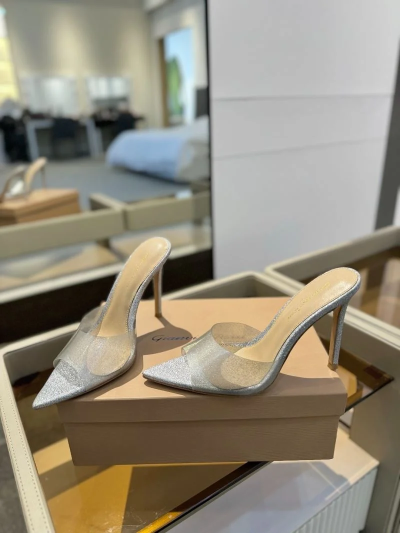 Value-priced Gianvito Rossi Sandals