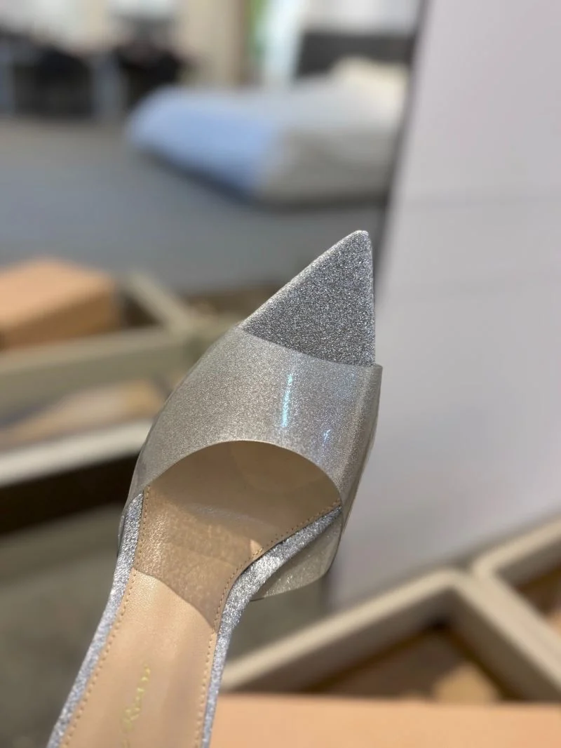 Value-priced Gianvito Rossi Sandals