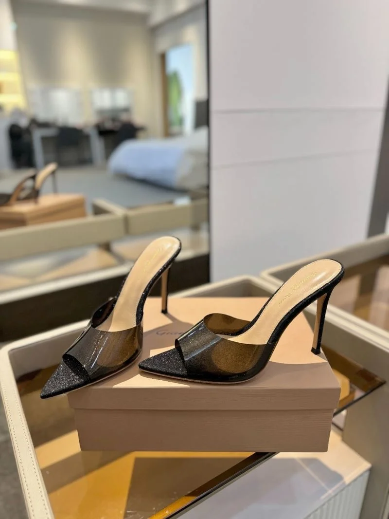 Real Gianvito Rossi Sandals