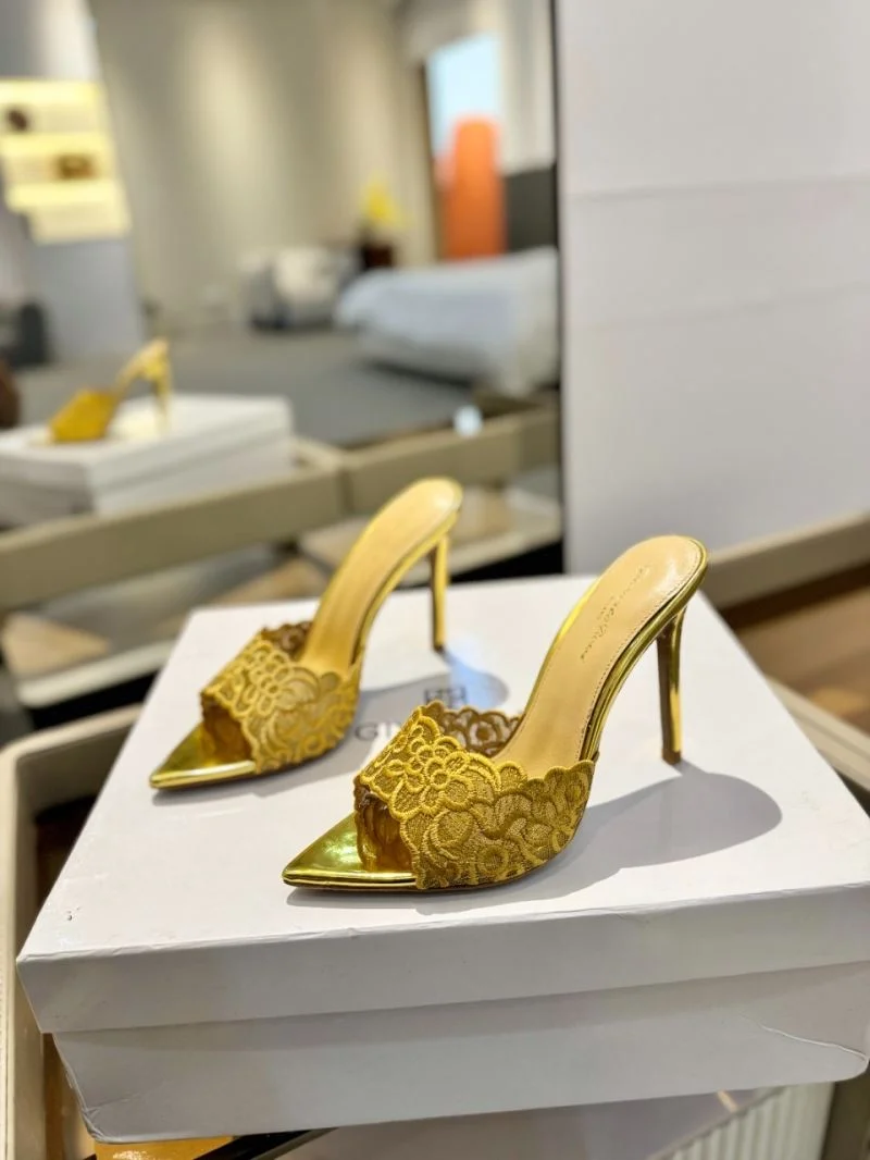 Real Gianvito Rossi Sandals