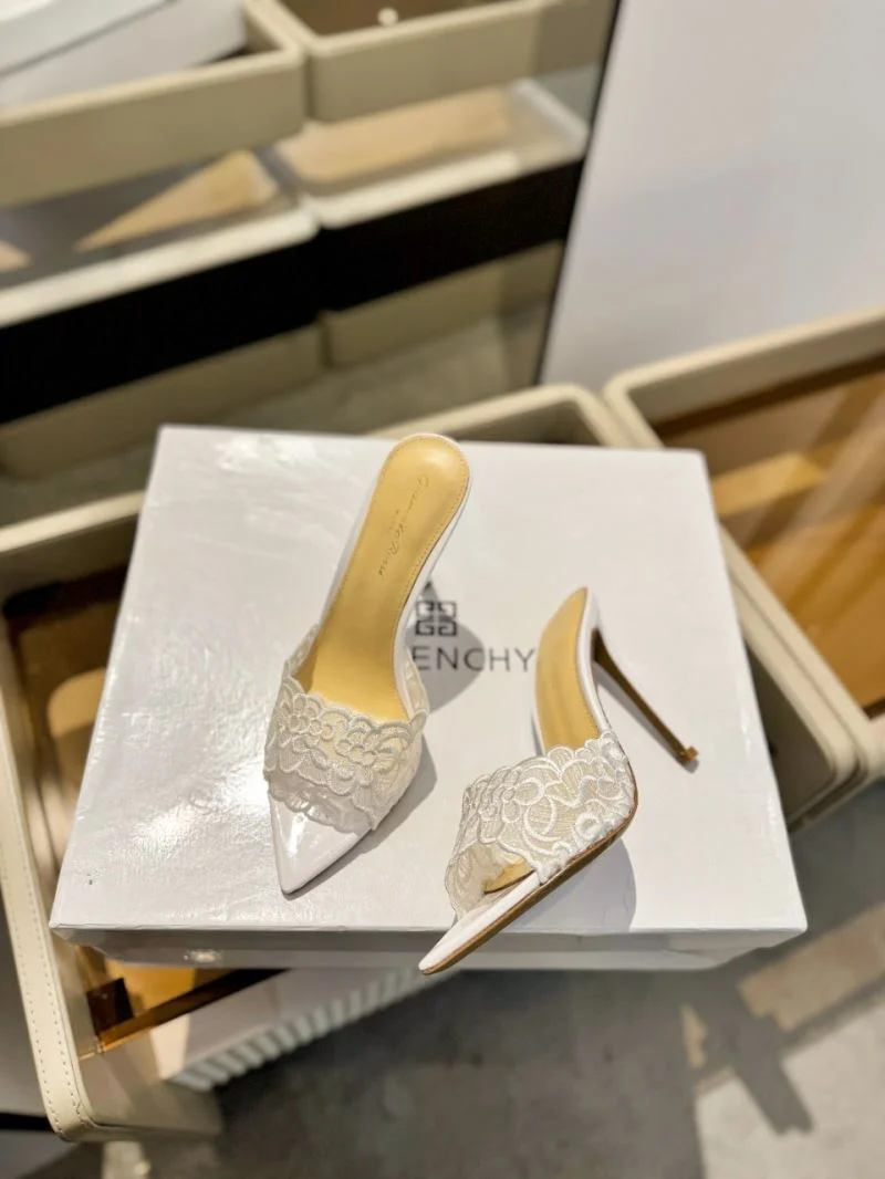 Legit Gianvito Rossi Sandals