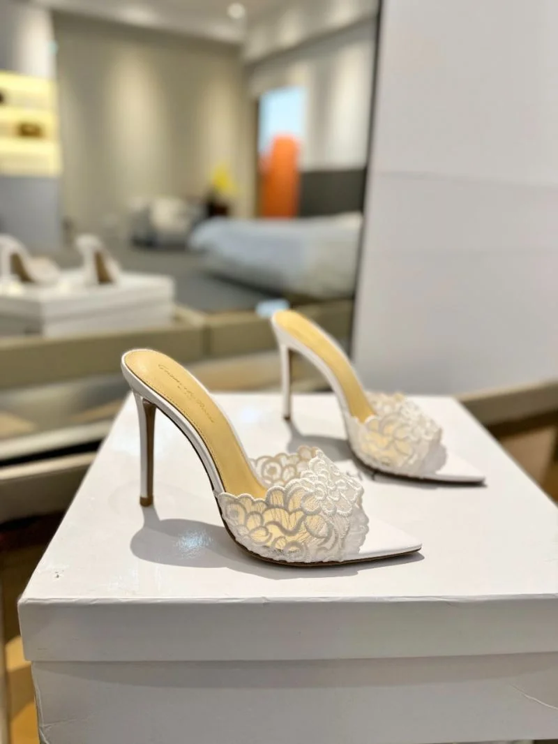 Legit Gianvito Rossi Sandals