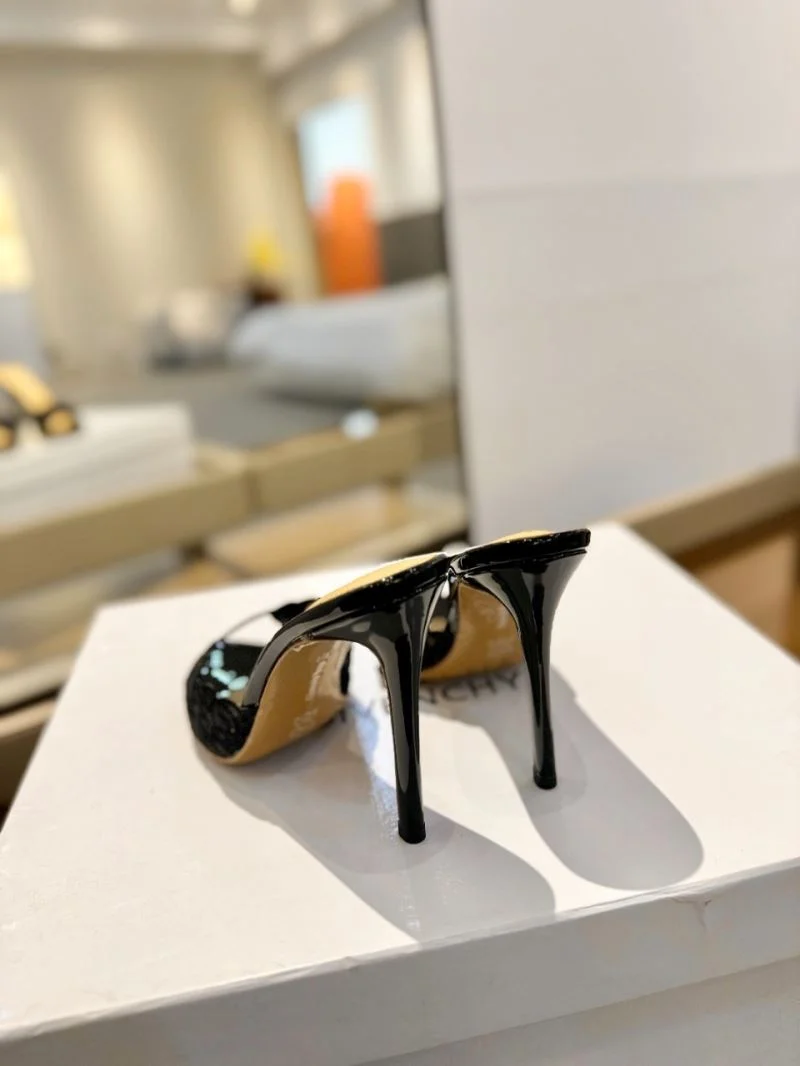 Real Gianvito Rossi Sandals