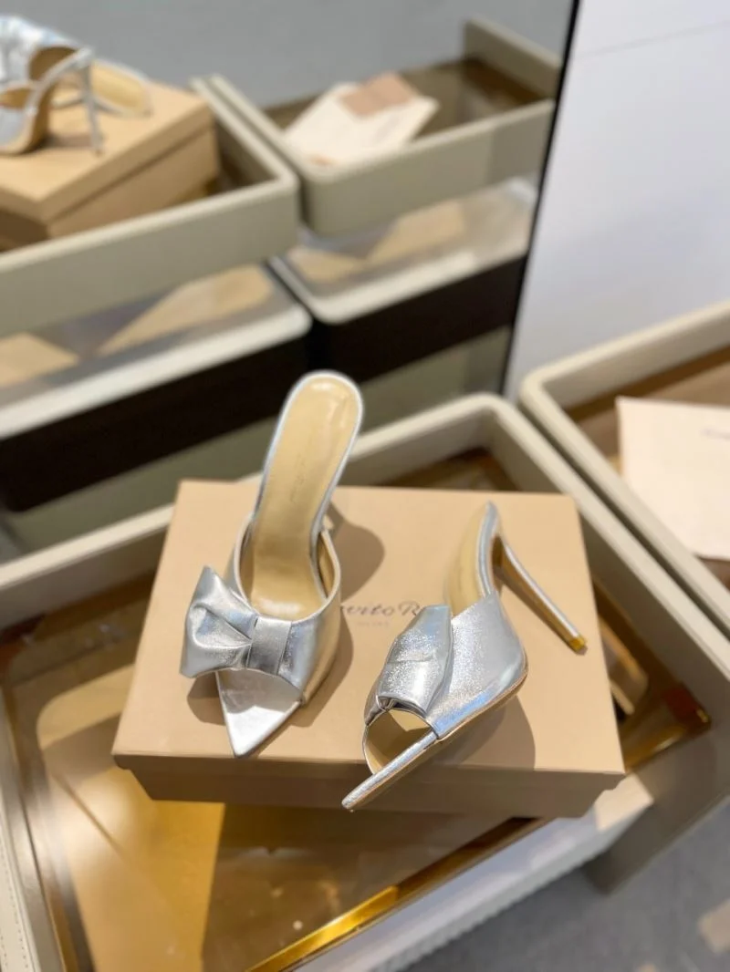 Bargain Gianvito Rossi Sandals