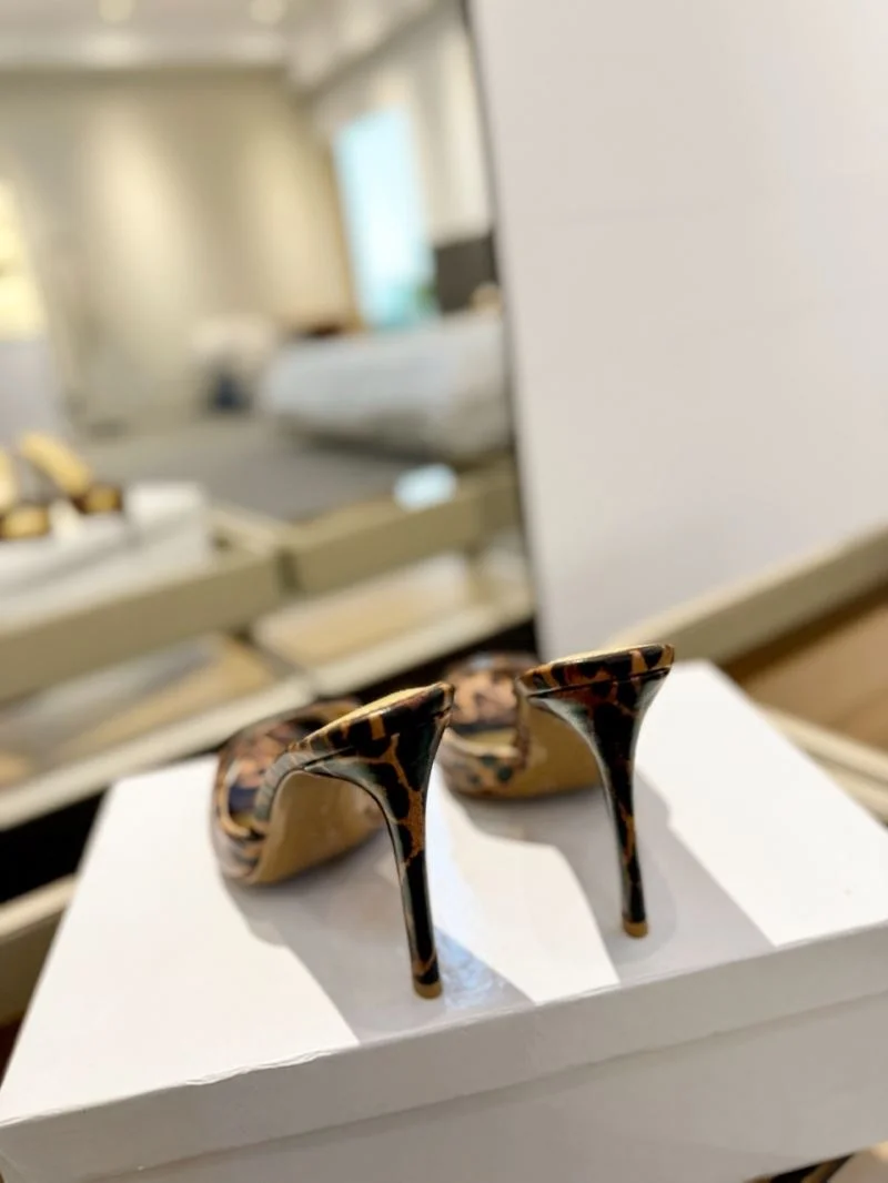 Genuine Gianvito Rossi Sandals