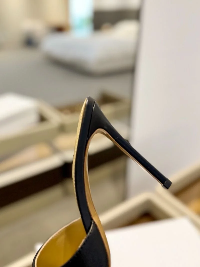 Reasonably priced Gianvito Rossi Sandals