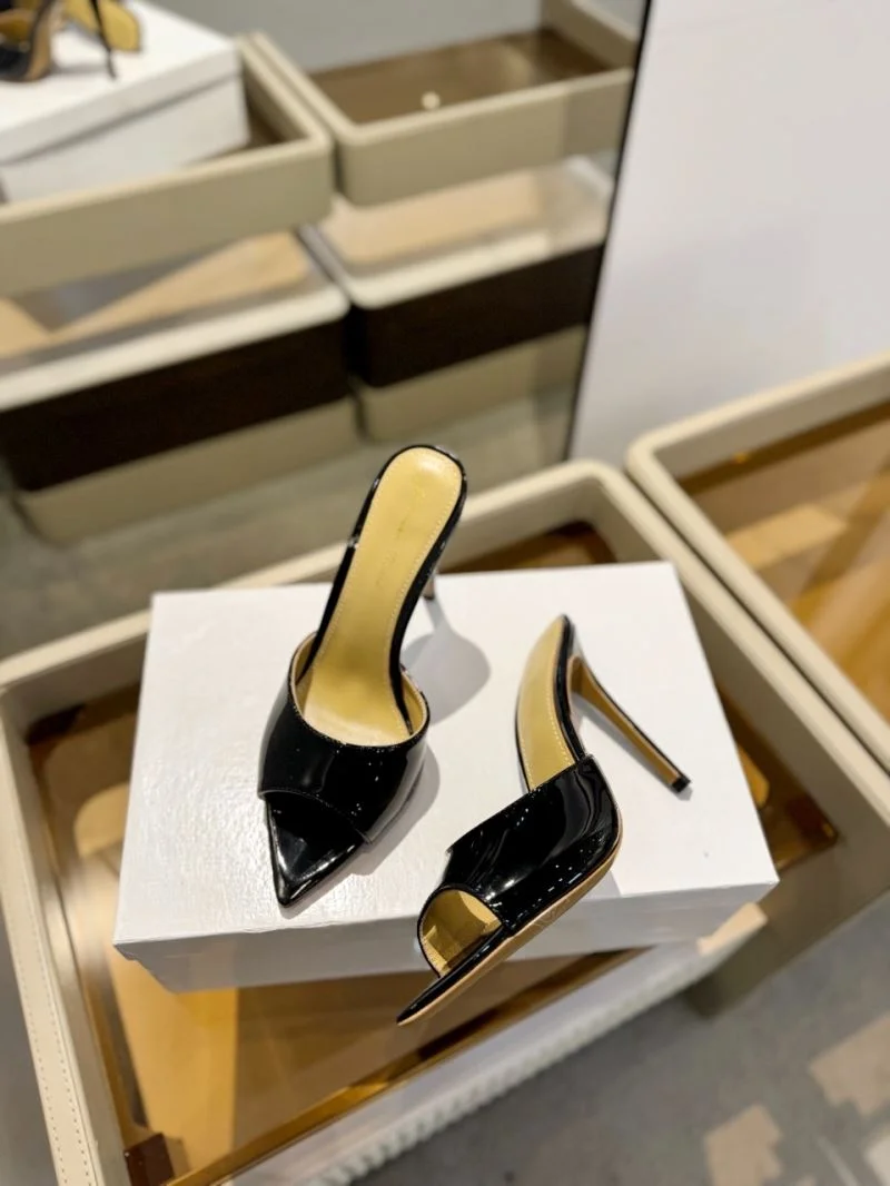 Value-priced Gianvito Rossi Sandals