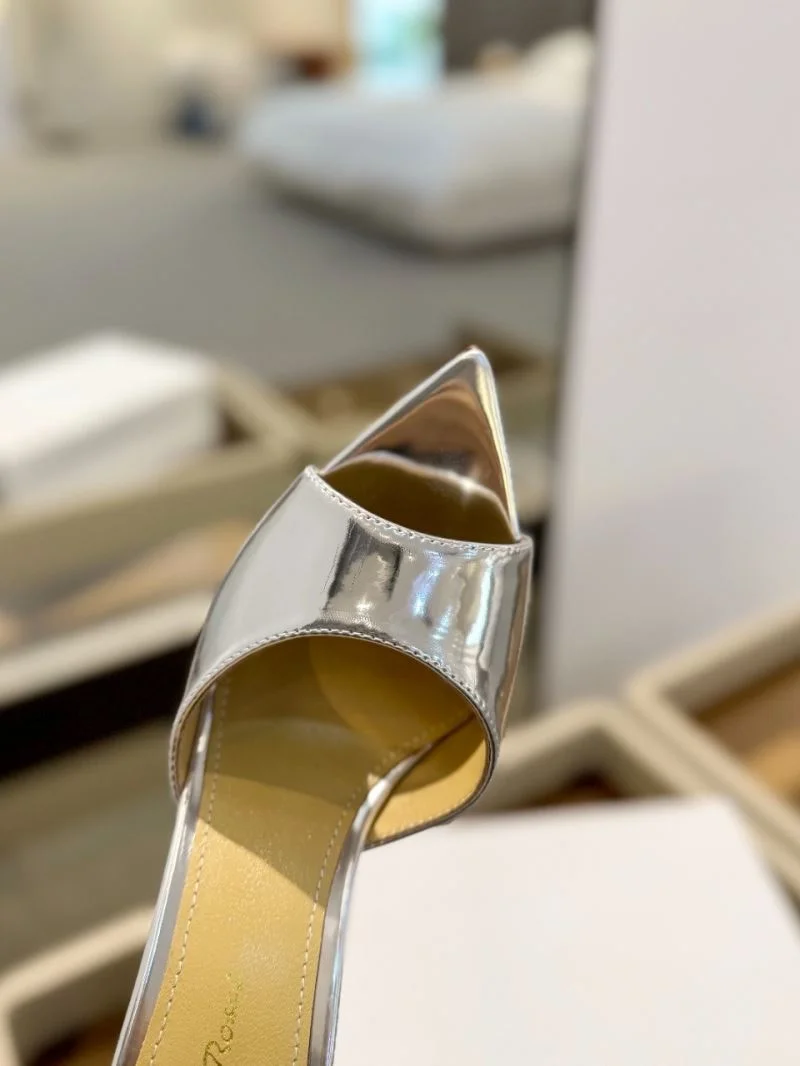 Legit Gianvito Rossi Sandals