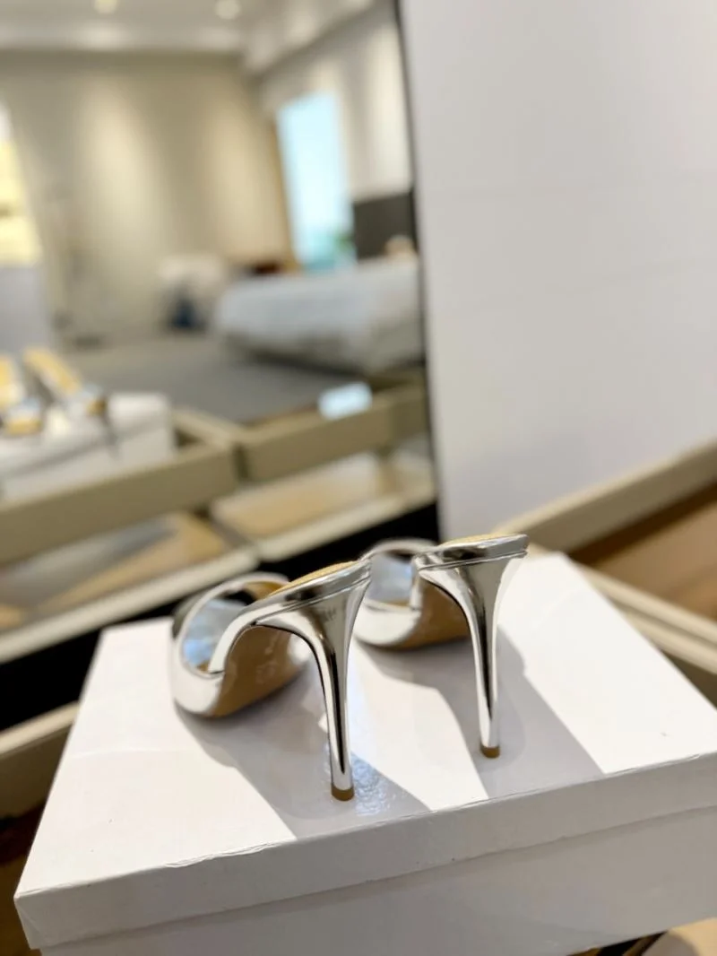 Legit Gianvito Rossi Sandals