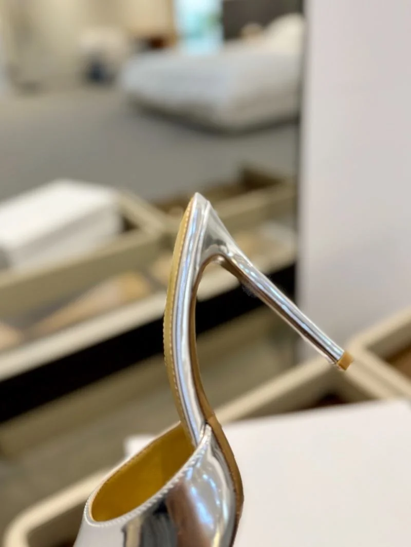 Legit Gianvito Rossi Sandals