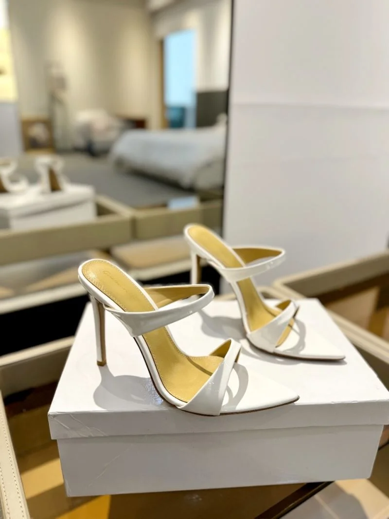 Reasonably priced Gianvito Rossi Sandals