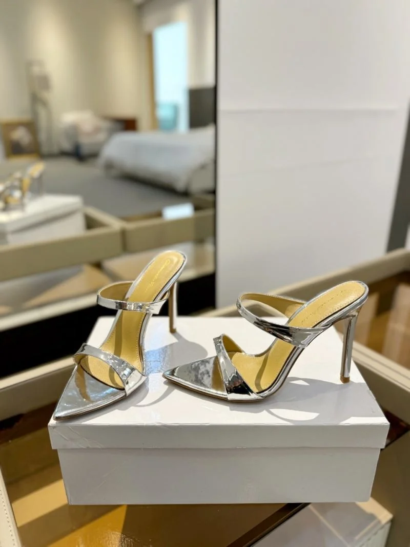 Exact replica Gianvito Rossi Sandals