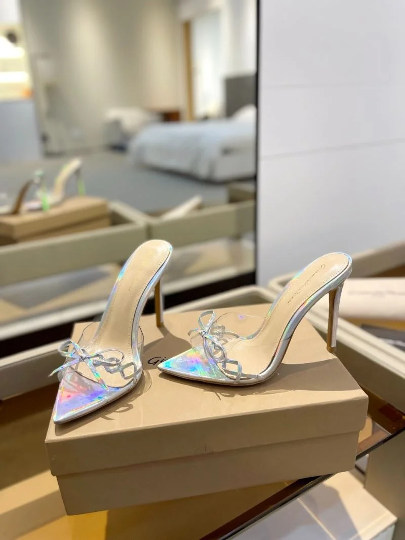 Value-priced Gianvito Rossi Sandals