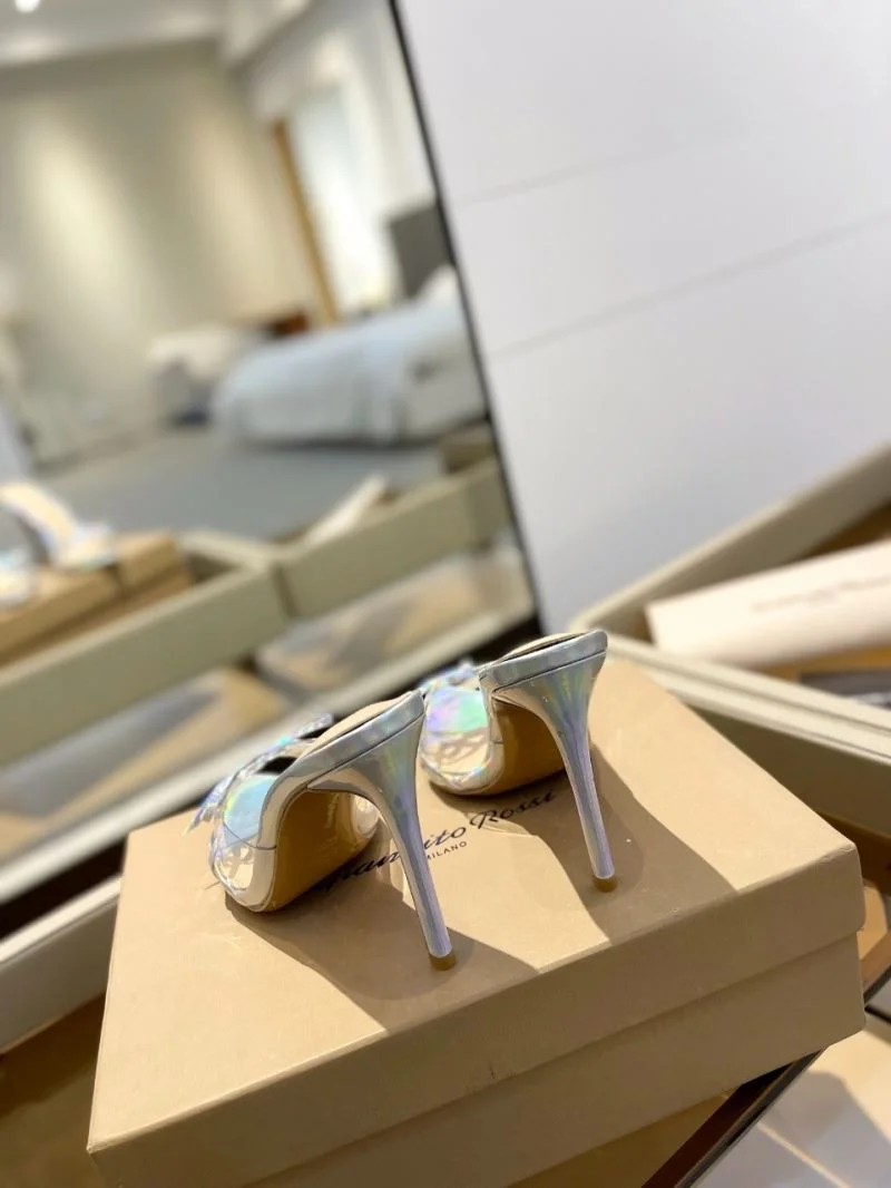 Value-priced Gianvito Rossi Sandals