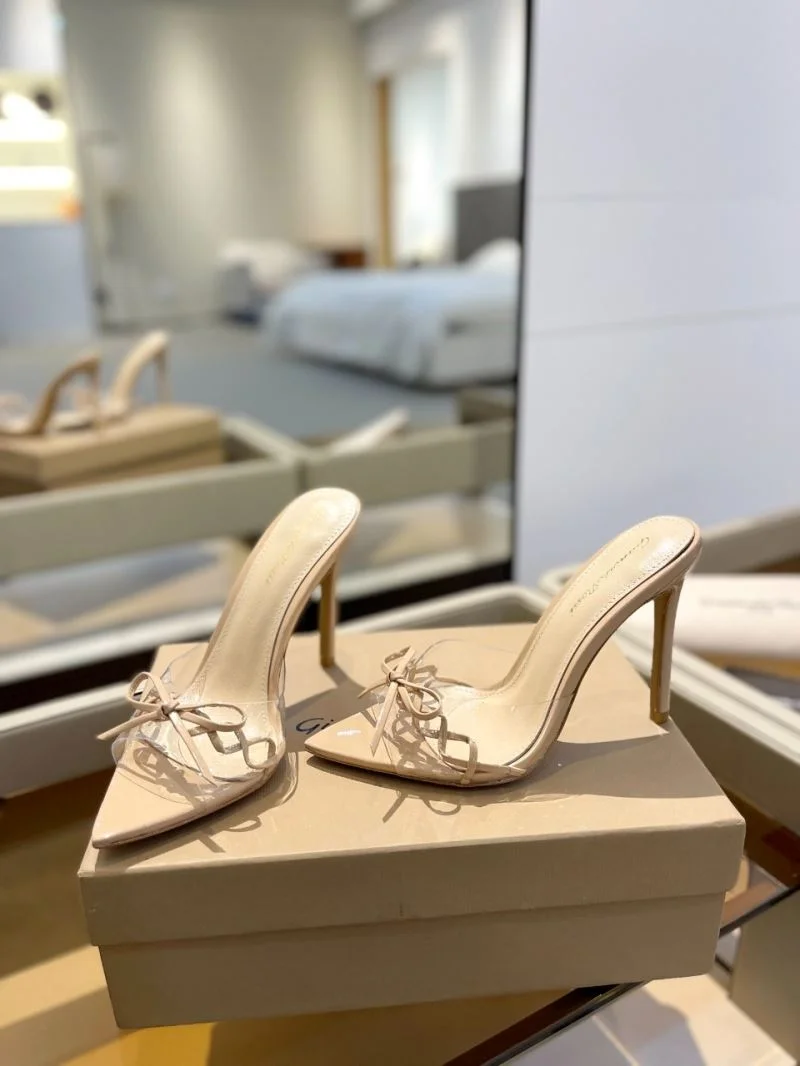 Reasonably priced Gianvito Rossi Sandals