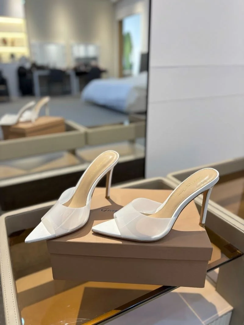 Discounted Gianvito Rossi Sandals
