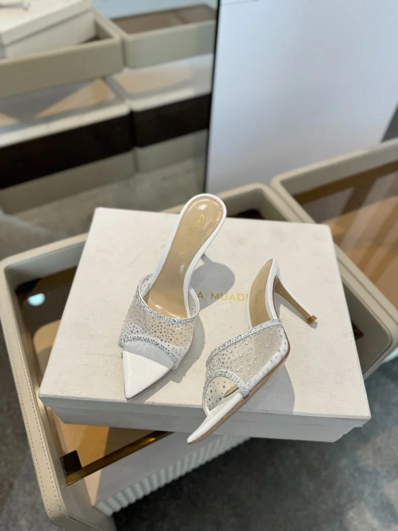 Accurate model Gianvito Rossi Sandals