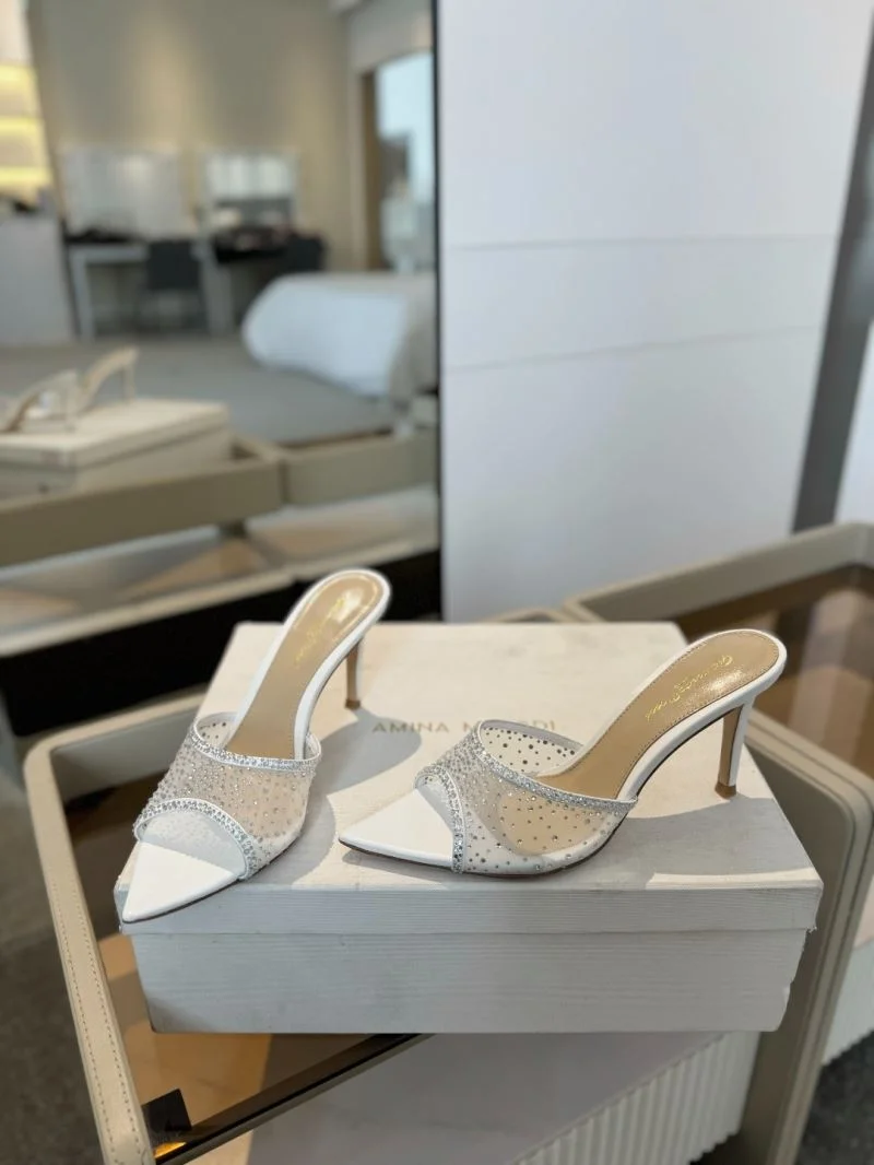 Accurate model Gianvito Rossi Sandals
