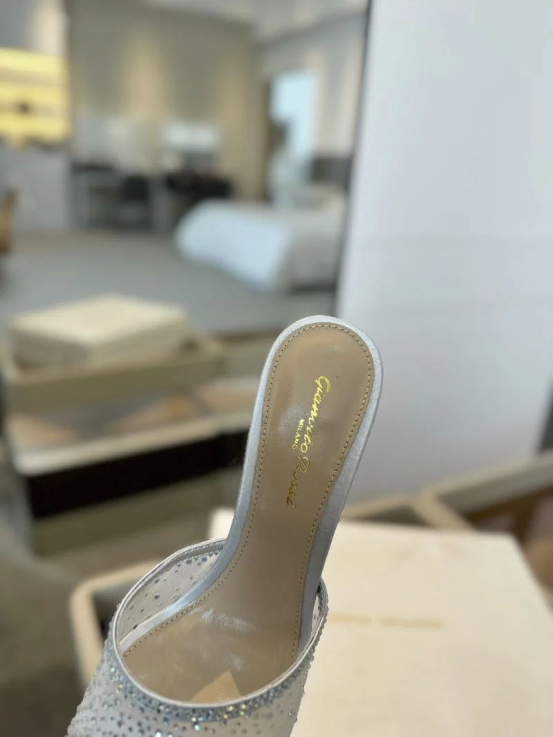 Reasonably priced Gianvito Rossi Sandals