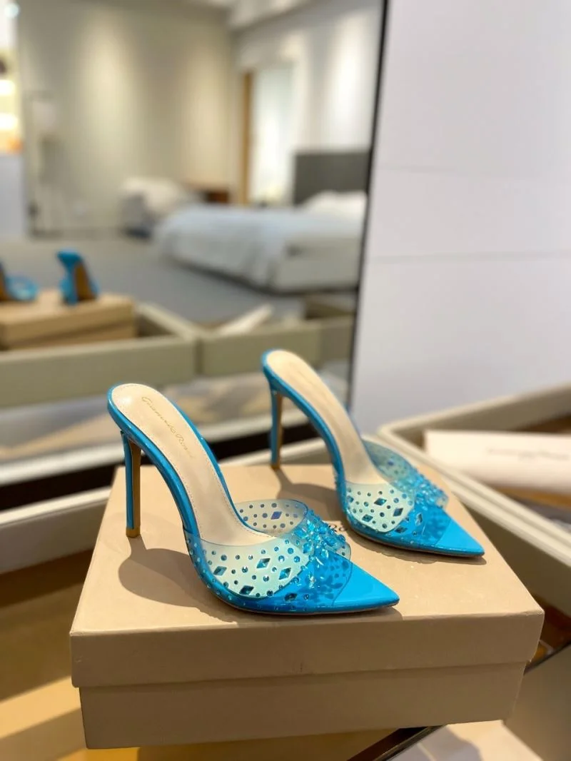 Legit Gianvito Rossi Sandals