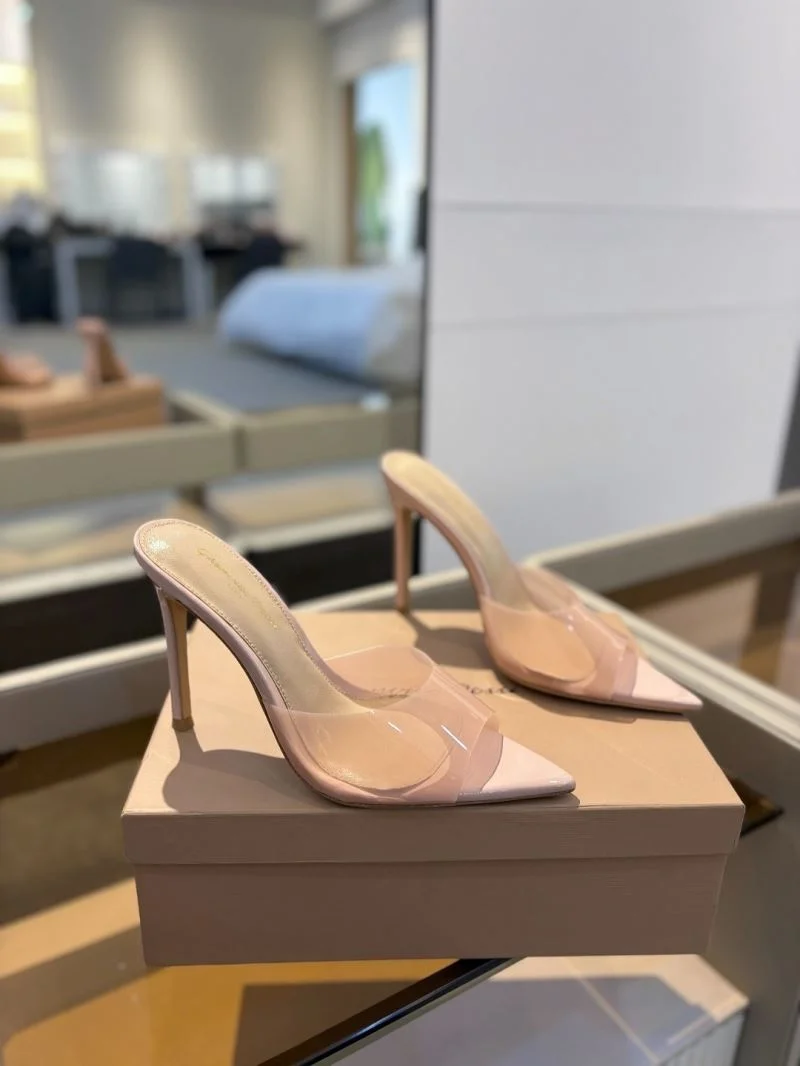 Bargain Gianvito Rossi Sandals