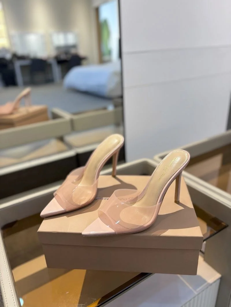 Bargain Gianvito Rossi Sandals