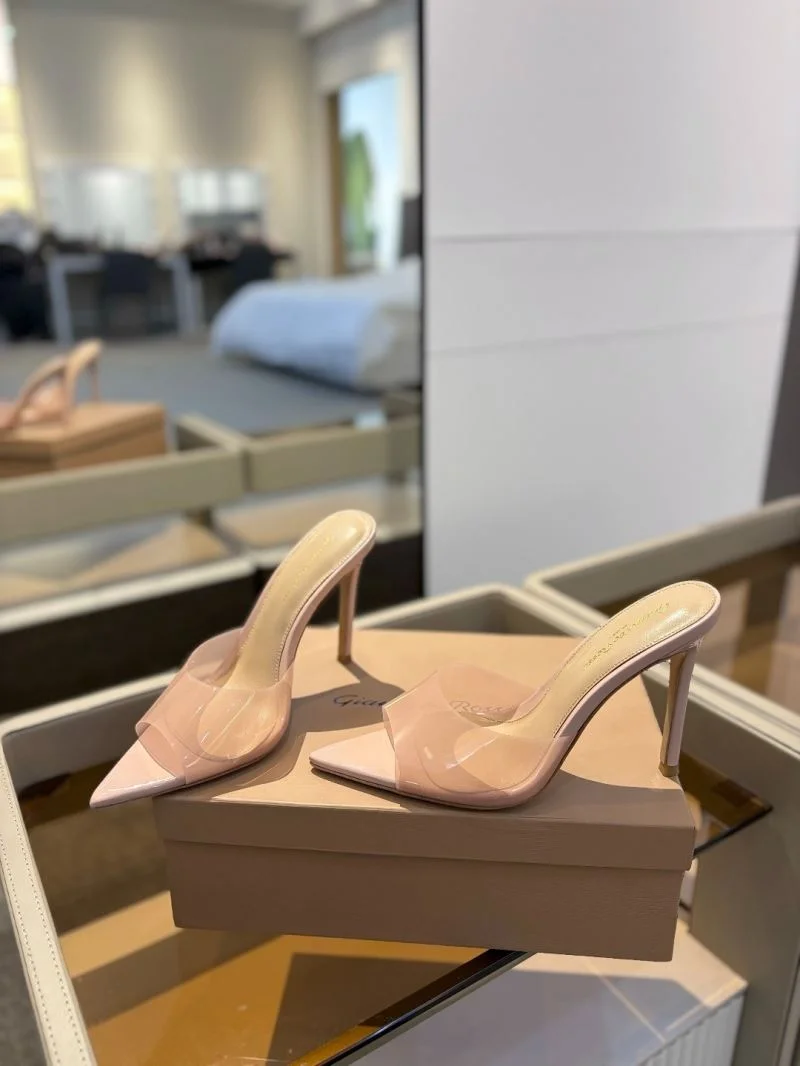 Bargain Gianvito Rossi Sandals