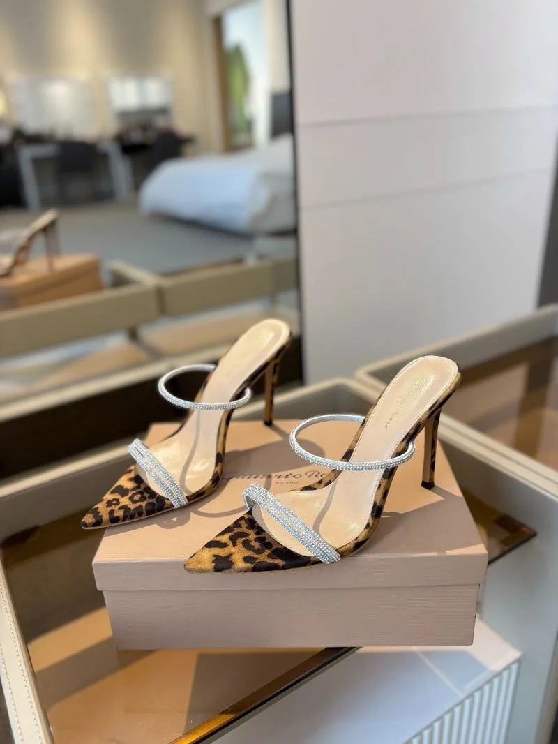 High accuracy Gianvito Rossi Sandals
