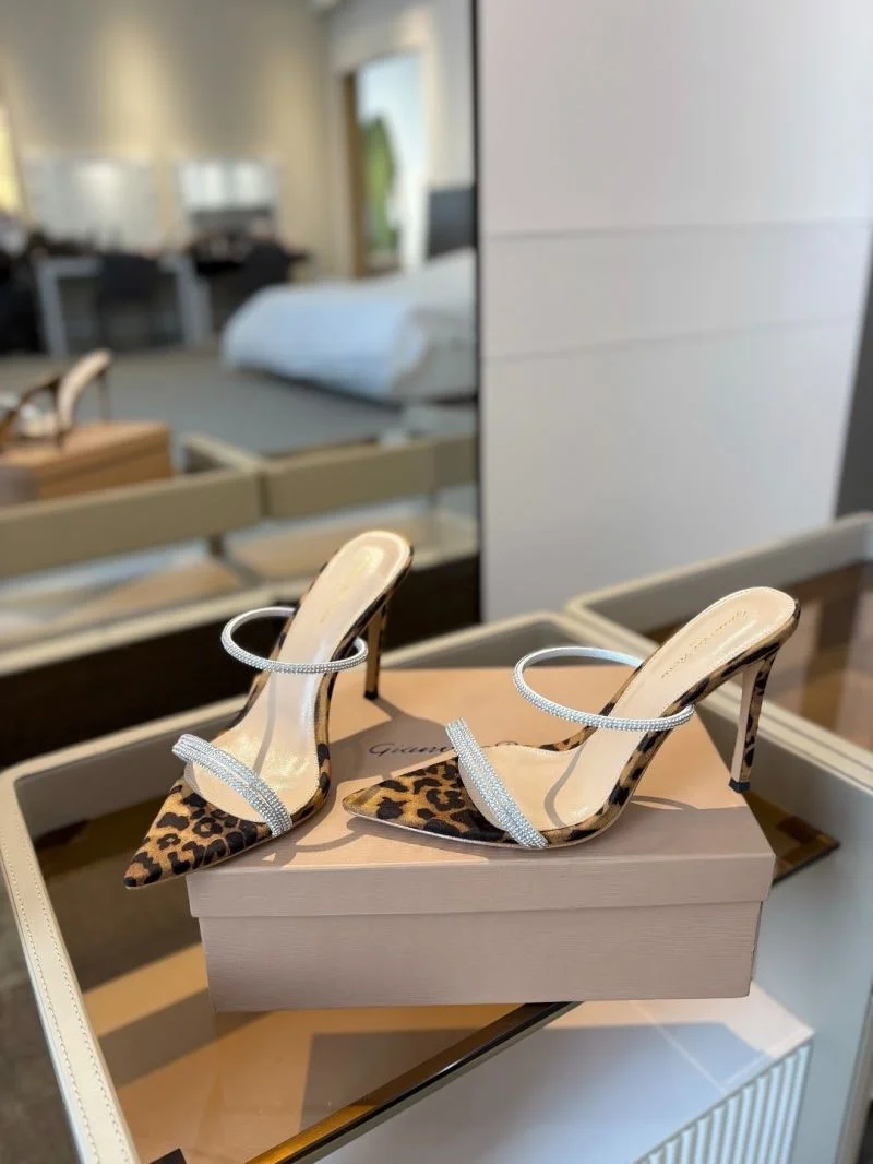 High accuracy Gianvito Rossi Sandals