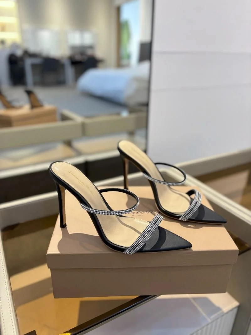 Discounted Gianvito Rossi Sandals