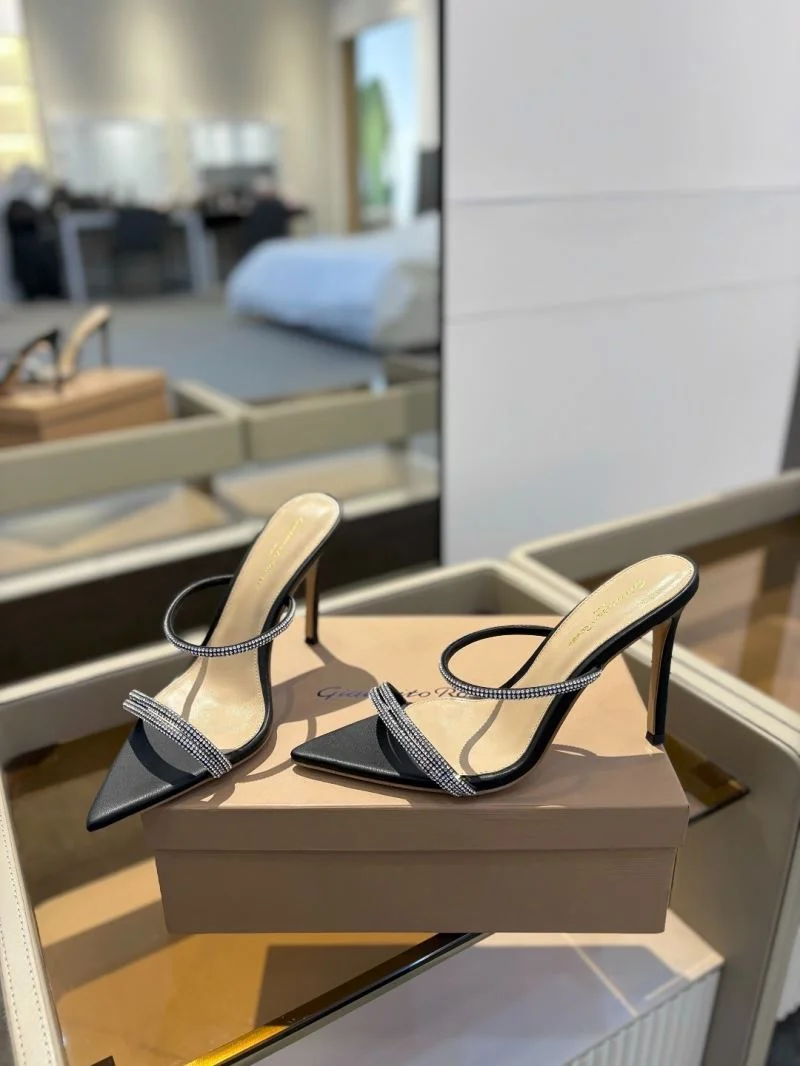 Discounted Gianvito Rossi Sandals