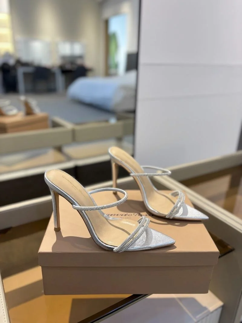Affordable Gianvito Rossi Sandals