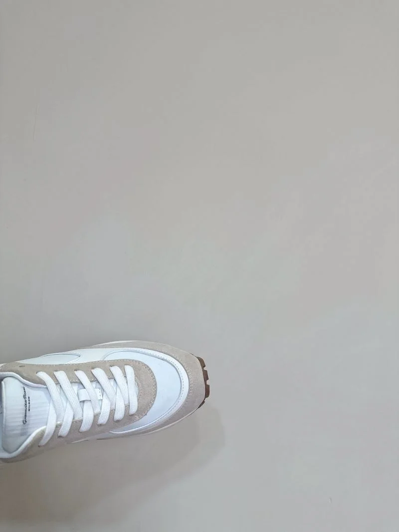 Accurate model Gianvito Rossi Shoes