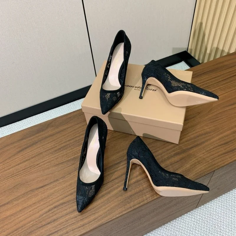 Bargain Gianvito Rossi Shoes
