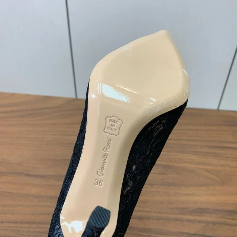Bargain Gianvito Rossi Shoes