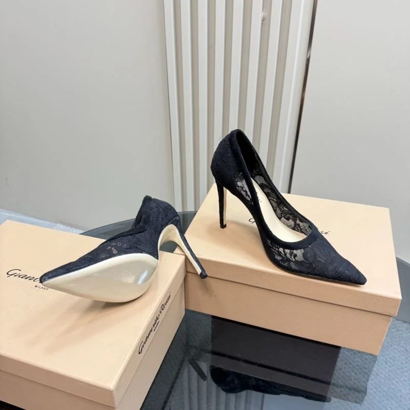 Top match Gianvito Rossi Shoes